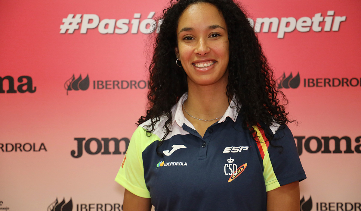 Entrevista a María Vicente: Me gustaría leer el titular de que he ...