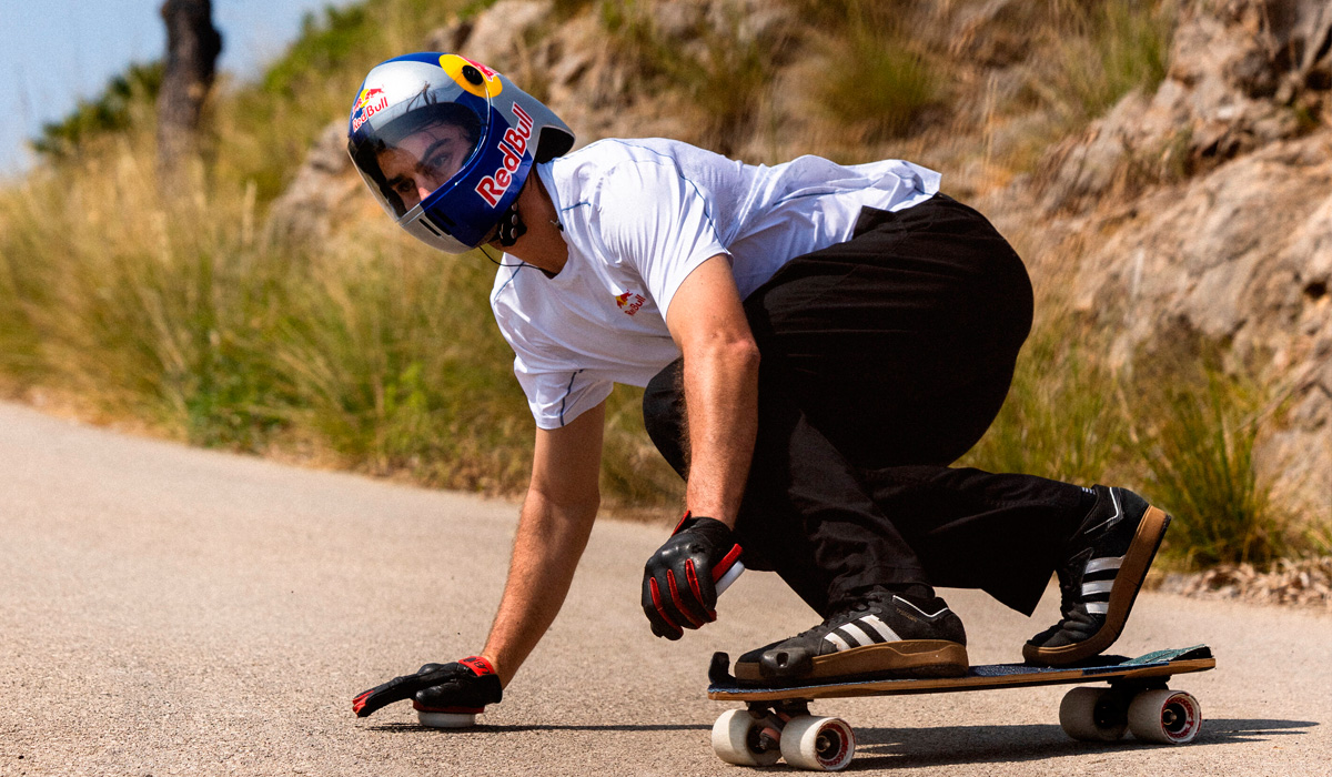 Diego Poncelet: a 131 km/h sobre un monopatín - MARCA